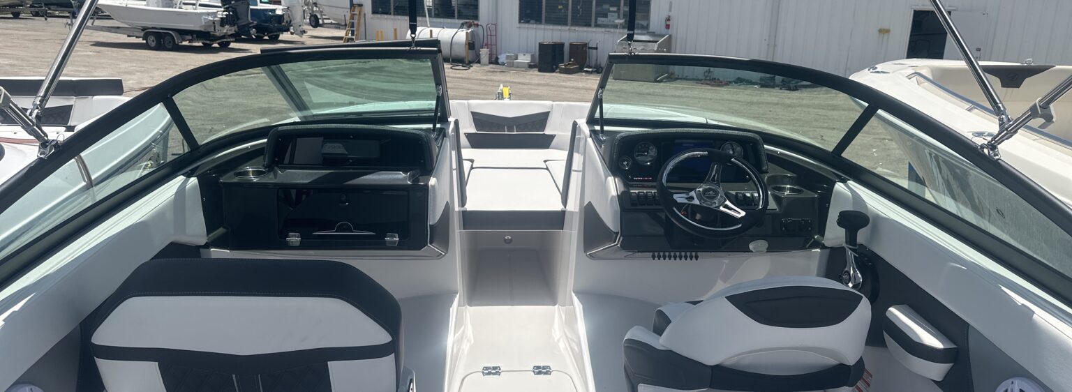 2025 Monterey M205 N-MTFB370E - RYCO Marine